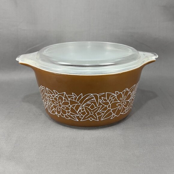 Pyrex | Kitchen | Vintage Pyrex 473b L Woodland Baking Casserole Dish ...